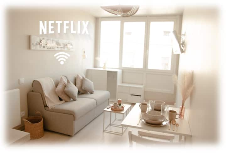 Studio Meublé "L'instant Doré" "Netflix" Neuf - Briey