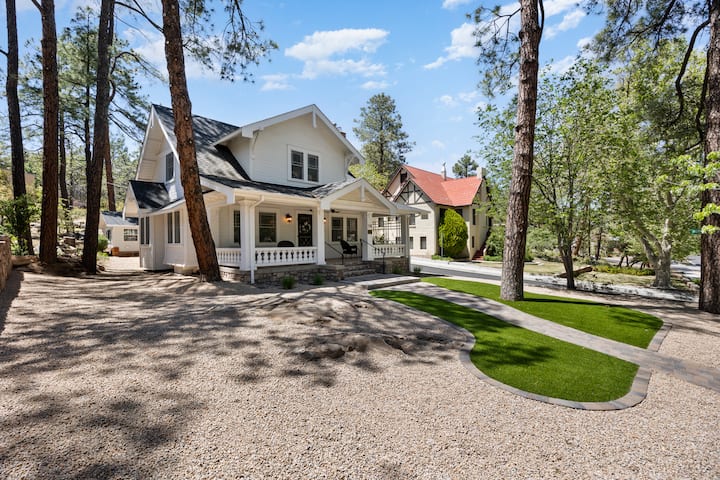 The 1925 Senators House- 100 Yr Old Home Downtown! - Prescott, AZ