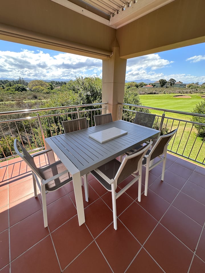 The Fairway Apartment - Plettenberg Bay