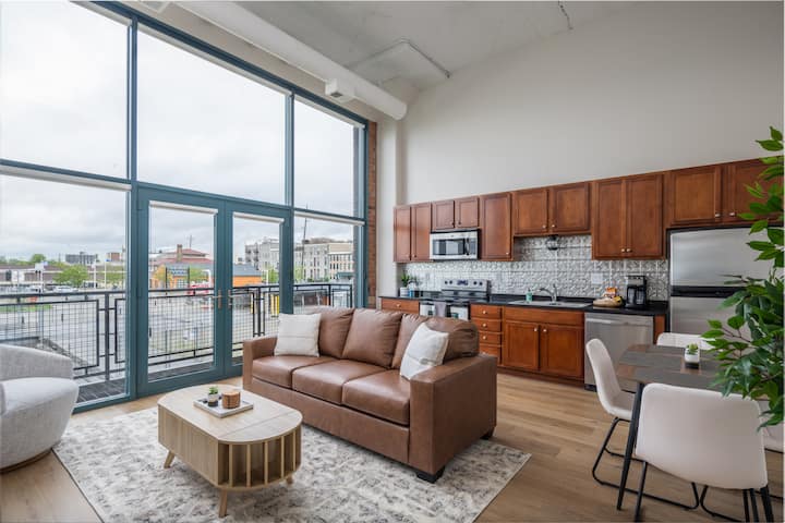 Fall Dates! Cozy, Modern Bay Views For Six! - Sandusky, OH