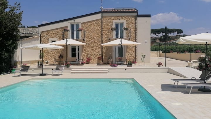 Intera Villa Relais Palmento 1866 Torre Favara - Sicile