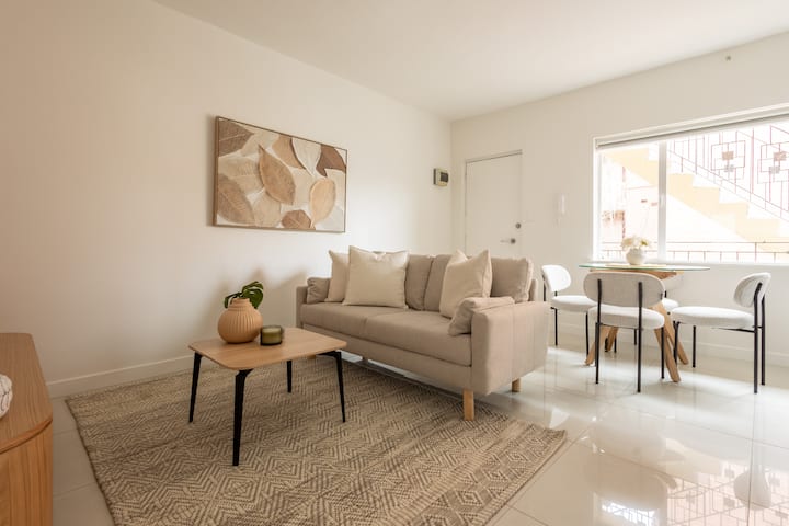 Charming St Kilda Apartment By Beach & Gardens - Saint Kilda