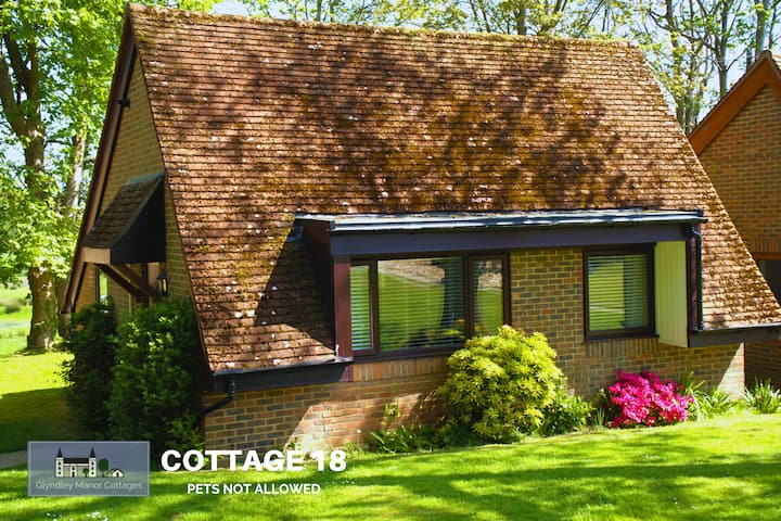 Cottage 18 - Herstmonceux Castle