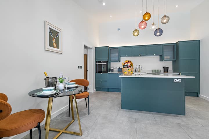 The Willow At Nest And Loaf - Abergavenny