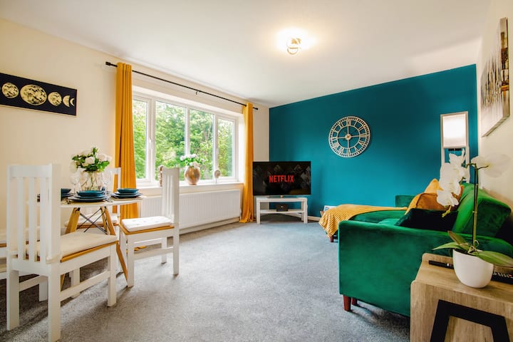 Central Blue Haven Retreat | Free Parking | 8ppl - Gulliver's Valley Theme Park