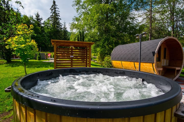 Glamp Niedzwiedź Jacuzzi & Sauna - Zakopane