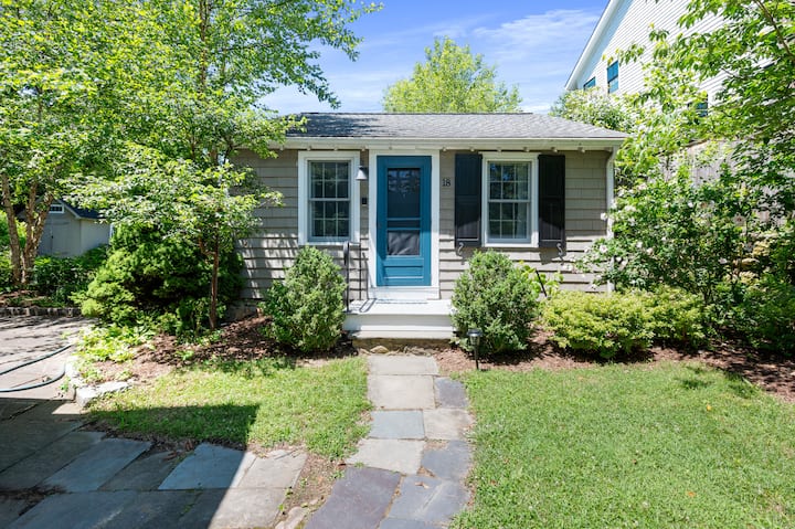 Nancy's Cottage - Norwalk, CT