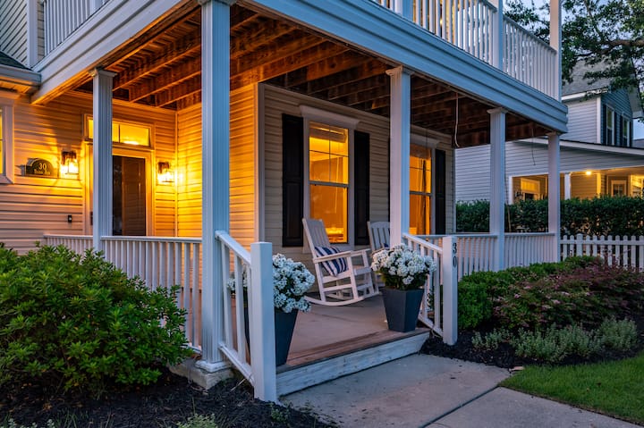 Hottub~fire Pit~outdoor Movie~.8mi To Old Town - Bluffton, SC