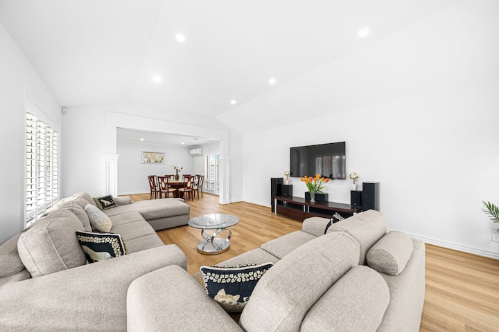 Great Luxury - Caroline Springs