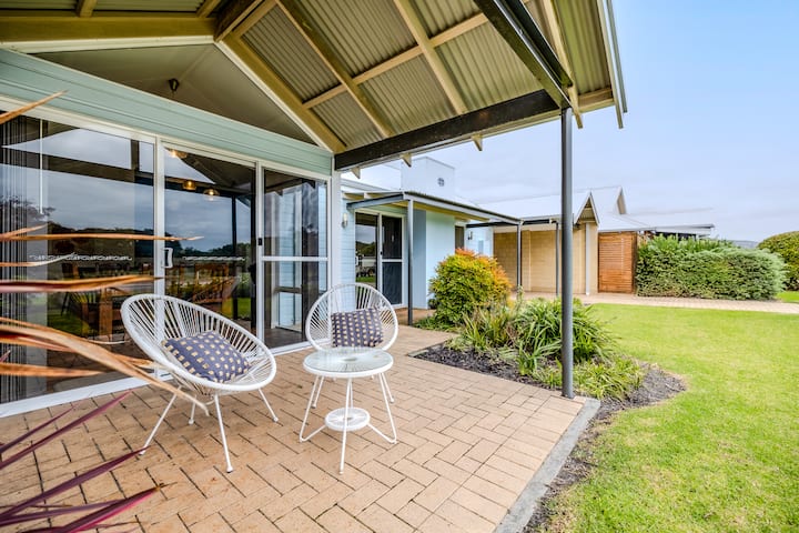 'Adrift By The Bay' 22 Albany Bayside Villas - Albany