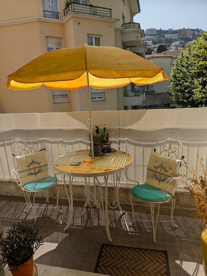 Lumineux Et Confortable Près De Libération - Nizza