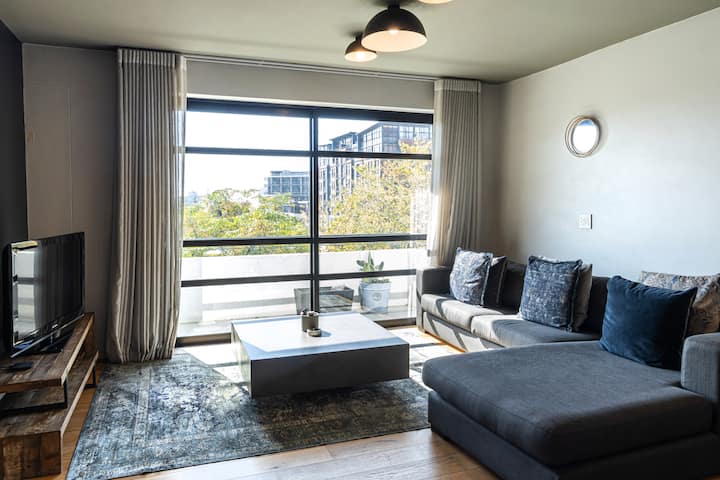 Nice 2bdr In The Gardens - Camps Bay