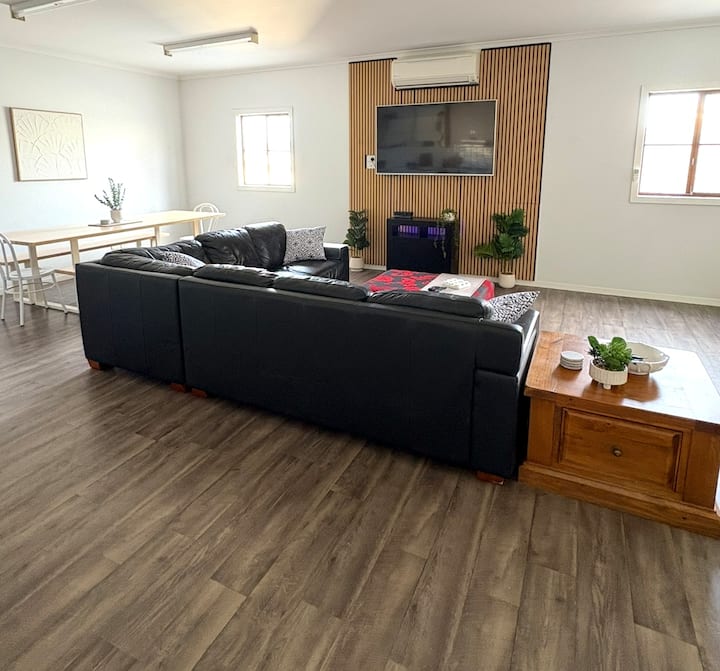 Roantree House-‘pub View’-2br•king Beds•cbd•foxtel - Portland