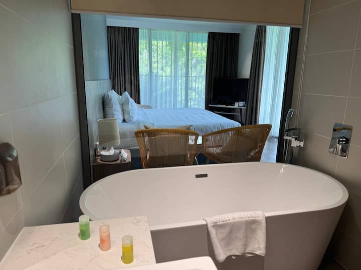 Theemeraldhome*beachfront*mountain-seaview*bathtub - China