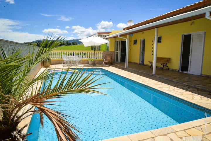 Chácara O Canto Do Canário Com 3 Suítes E Piscina - Socorro