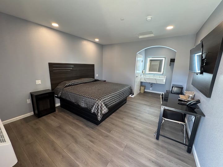 Budget Stay Near I-10 Loma Linda - San Bernardino, CA