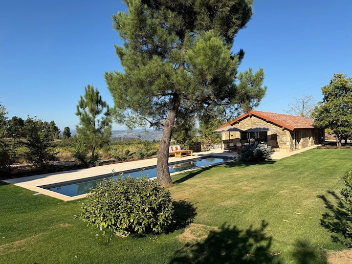 Quinta Da Castanha / Pintahouse - Armamar