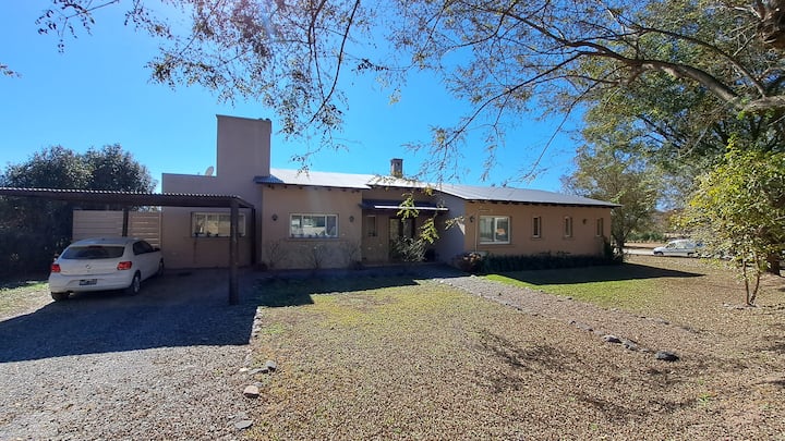 Relajate En Casa Familiar Con Pileta En B° Privado - Salta