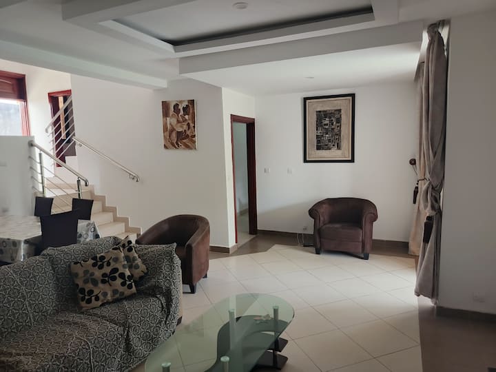 Villa 5 Chambres.  Riviera Palmeraie - Abidjan