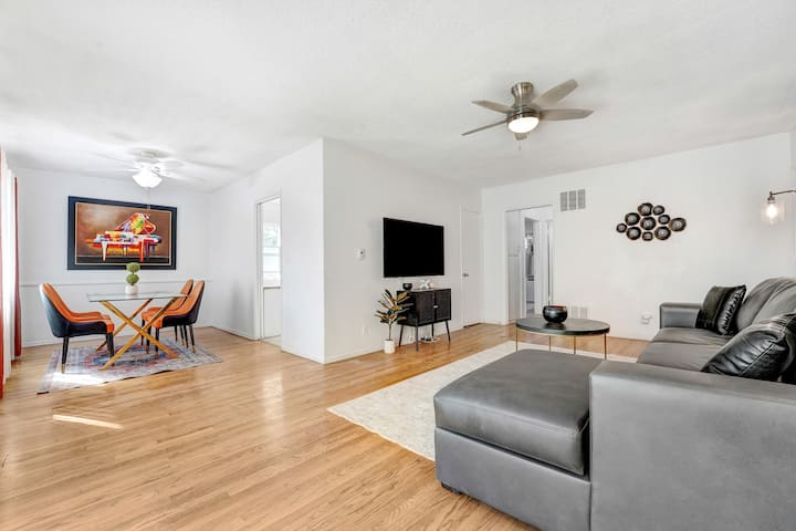 2 Bedroom Oasis Near Beverly Hills - Beverly Hills, CA