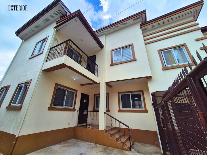 C 5 Bedroom Home W/ Free Parking - 바기오