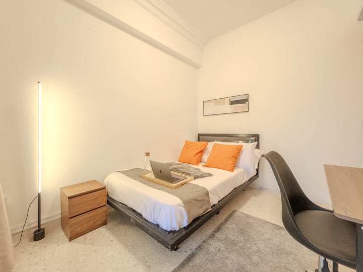 Co-living Space | 1 Min To Mrt | Private Balcony - Singapour