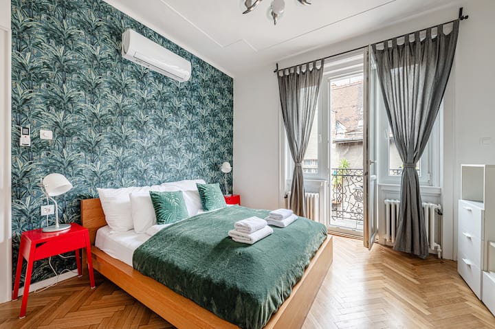 Designer Boho Loft • 2ba • 2br • Ac • Balcony - Budapest