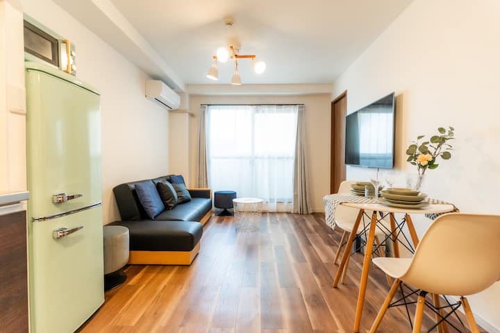3 Minutes Walk From Imamiya Sta, Op Tower Iii，6f/a - Osaka