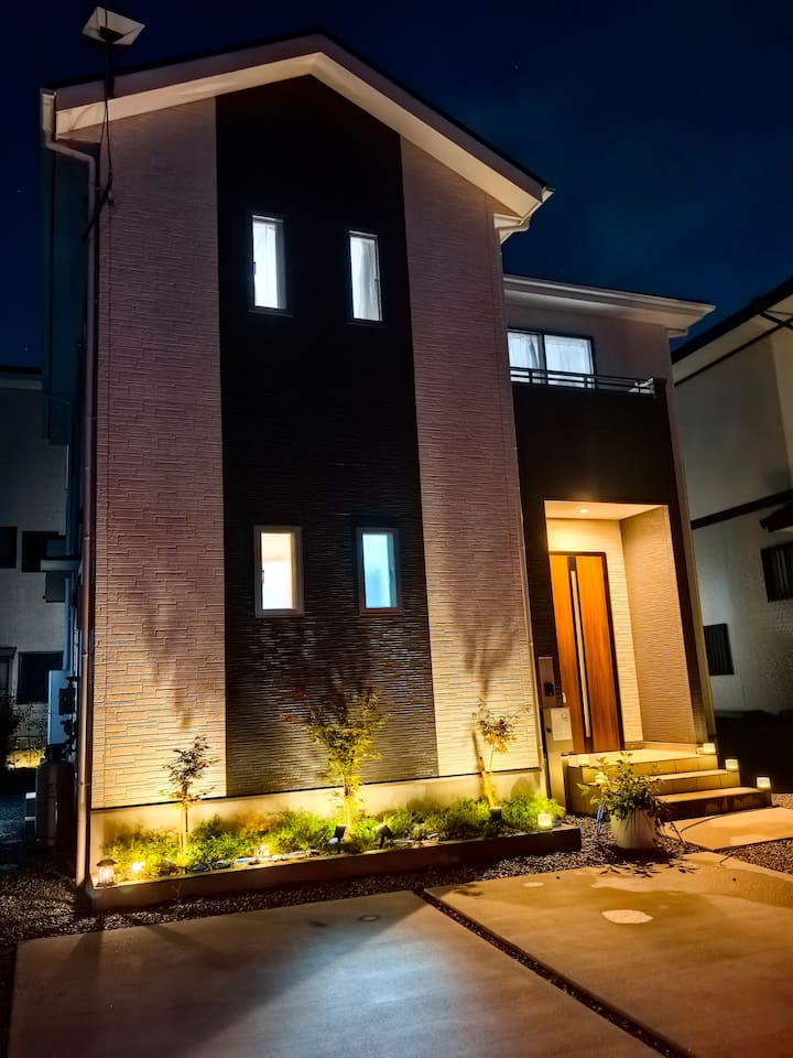 Whole House Rentalゴルフ場と海徒歩5分、ドラッグストア3分、駐車場3台、wi-fi - Fukuoka