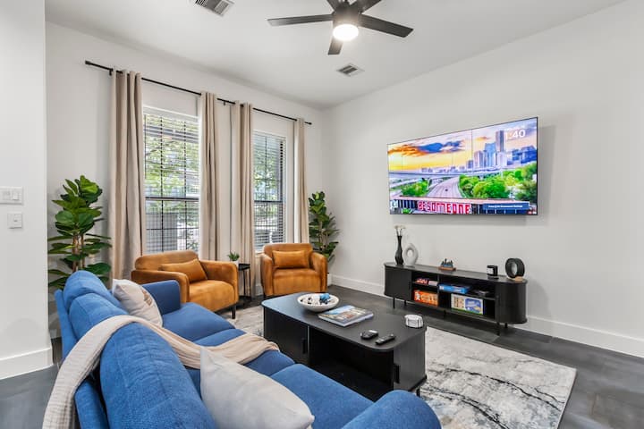 Be Someone Htx Eado Fifa Hub | Courtyard + Parking - Houston, TX