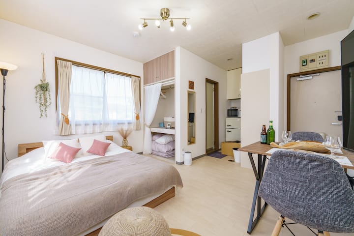 鎌倉駅11分/最大9名 ワンフロア貸切リノベアパート＊3部屋で風呂も3つ/仲間ご家族と - Zushi