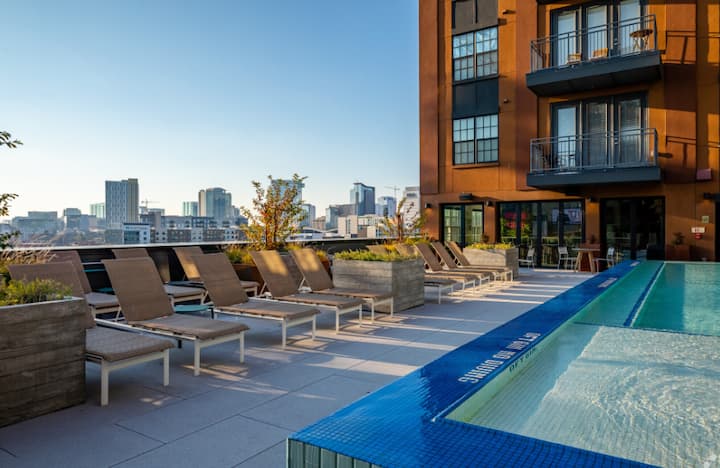 Outlaw's Hideaway | Pool | Spacious 1br Dt Sobro - SoundWaves at Gaylord Opryland, Nashville