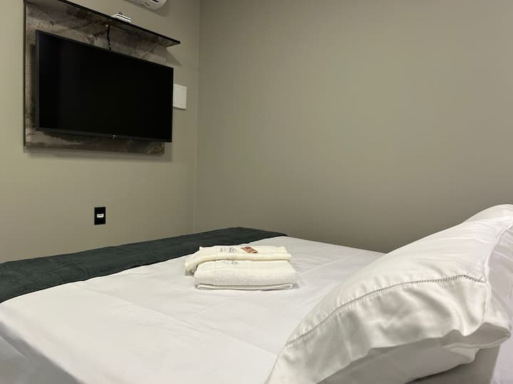 Ap 12 / 1 Quarto Privativo / 600 M Da Expoville - Joinville