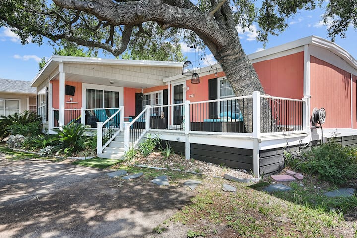 Post On The Porch & Chill - Surfside Beach, SC