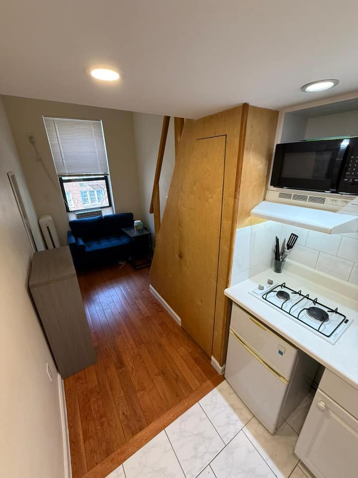 Sunny Chelsea Micro Studio Private Bath #3173f - Hoboken, NJ