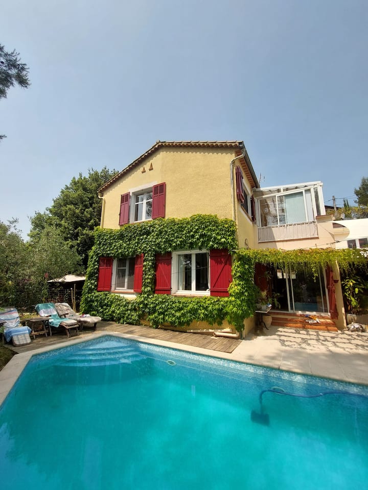 Premier éTage De Villa Au Calme - Grasse