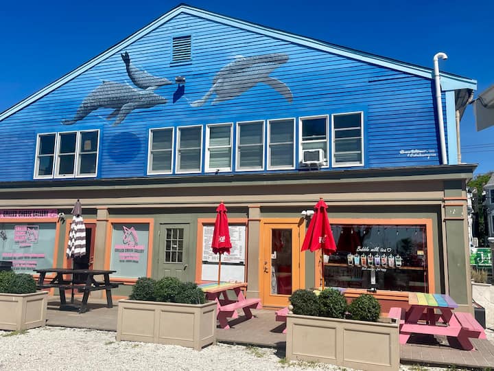 The Dapper Den Vi - Provincetown, MA