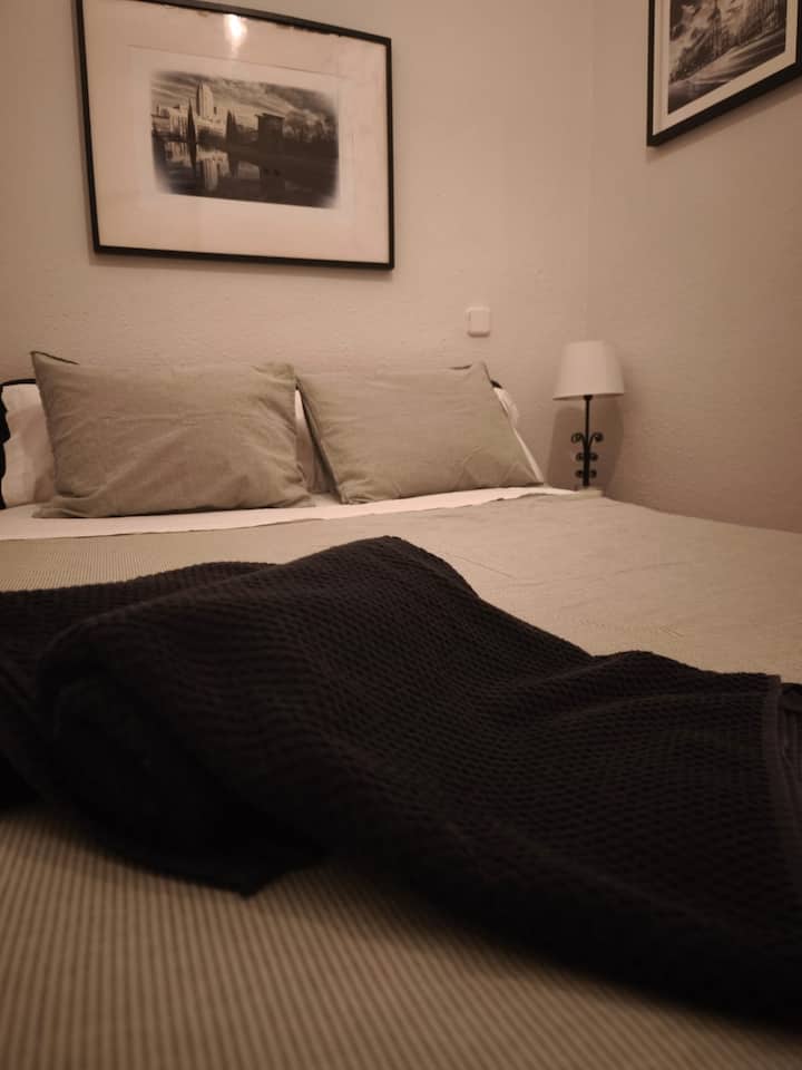 Habitación Acogedora Y Confortable - Madrid