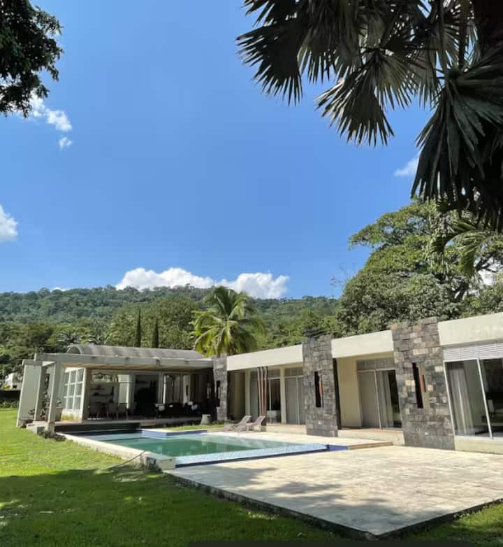 Hermosa Finca Via Villeta - Villeta