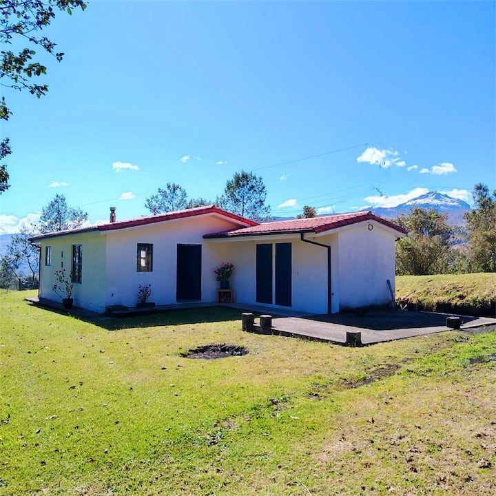 Country House Near Quito With A View Of Cotopaxi. - Cotopaxi