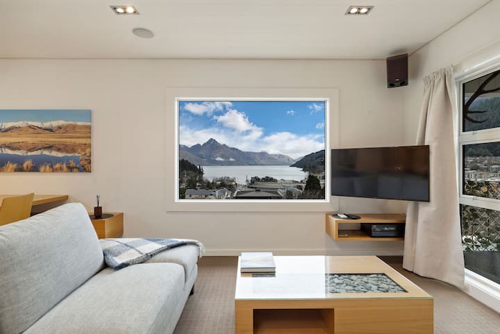Ballarat Bach_views_town Center_free Parking - Queenstown, New Zealand