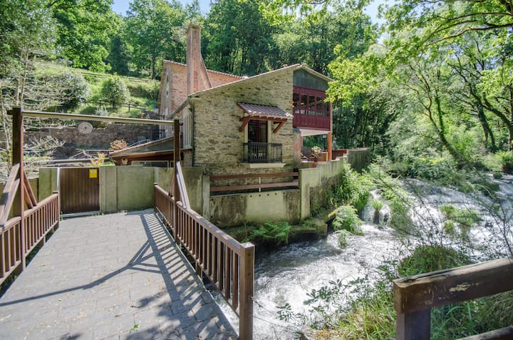Molino Rural Con Terraza Sobre El Río Y Mirador - Betanzos