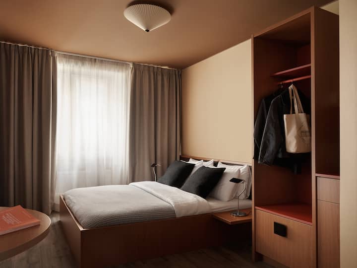 Charming Room In Norrmalm - Stockholm