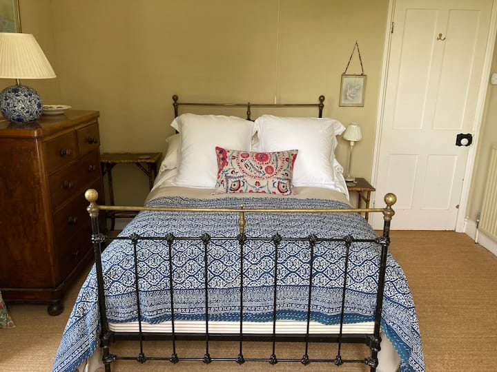 Large Double Room In Nancherrow With Valley Views - Sennen