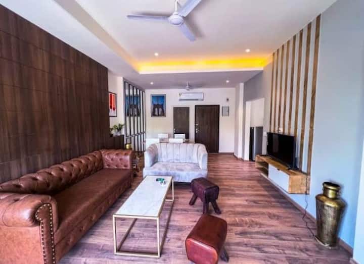 Royal 2br Apartment Near World Trade Park - Jaipur