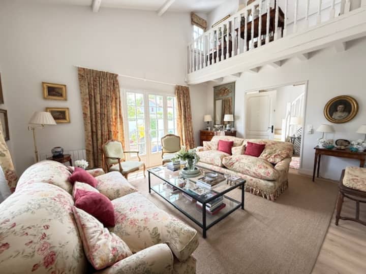 Villa Familiale, 8 Pers. Bebé,salons Extérieurs, - Anglet