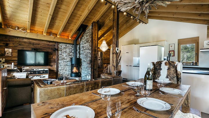 4-bedroom Alpine Chic Escape At Chalet Mouton - Saas-Fee