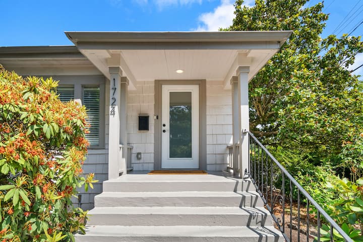 Spacious And Cozy Home Near Uw On Capitol Hill - Seattle