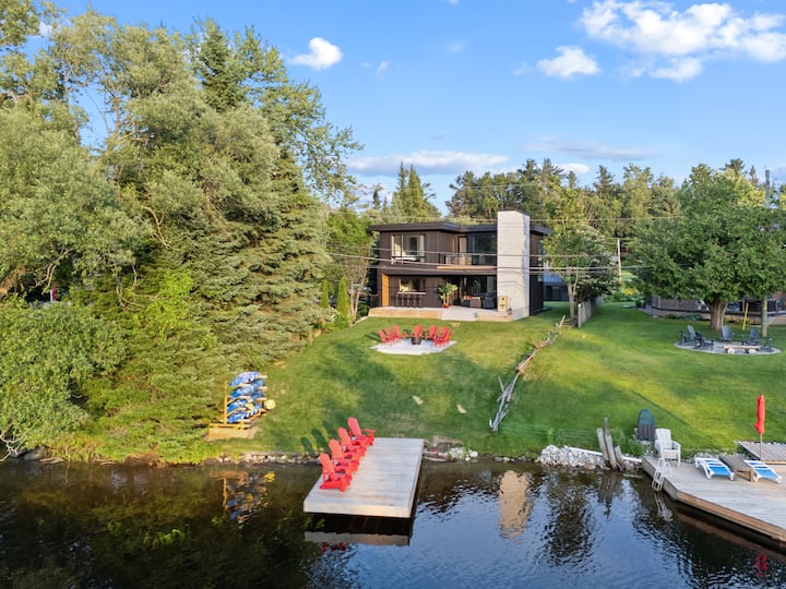 Modern Muskoka River Retreat - Bracebridge