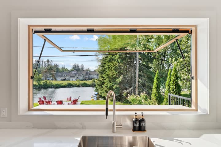 Luxury River Retreat! Hot Tub, Steam Spa, Theatre - Bracebridge